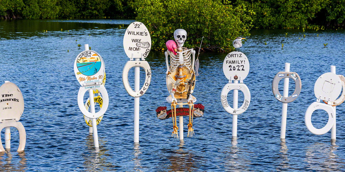 Toilet Seat Cut – Mike Ring Photography